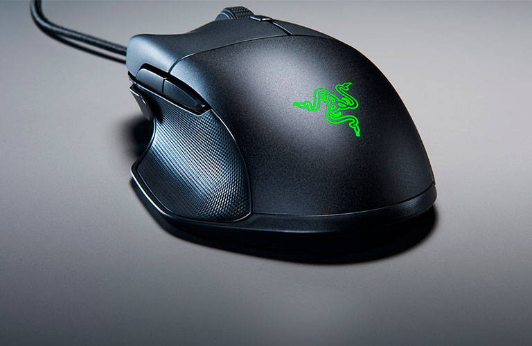 Razer Basilisk Essential - Купить геймерскую мышку для шутера в RazerStore