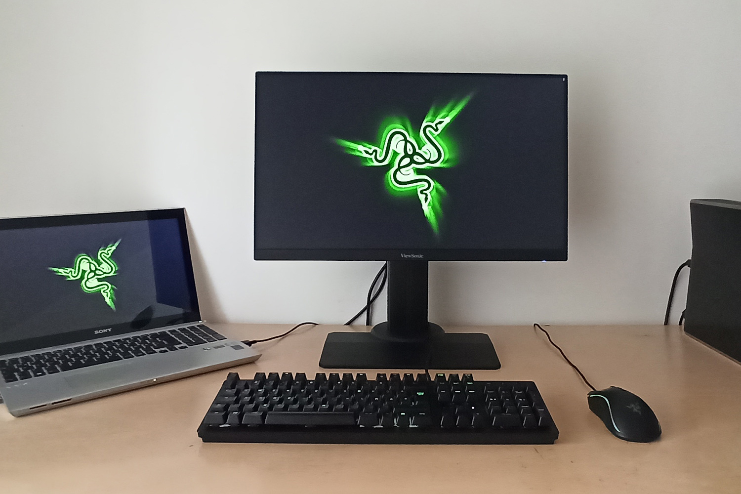 Razer Chroma Light Strip Set — Купить набор для RGB-подсветки на Razer.ru