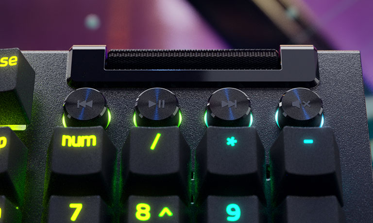 Razer BlackWidow V4 Pro — Купить игровую механическую клавиатуру на ...