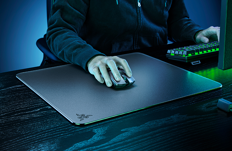 Razer Atlas — Купить стеклянный игровой коврик на Razer.ru